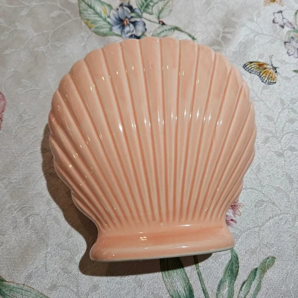 Source Unknown | Accents | Vintage Mermaidcore Boho Peach Clamshell ...